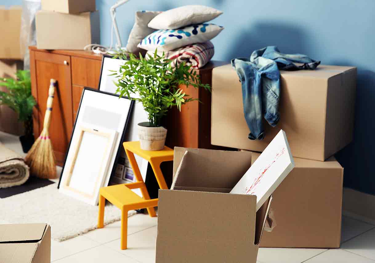 Infographic on What to Take and What to Toss When You Move | Best Pick ...