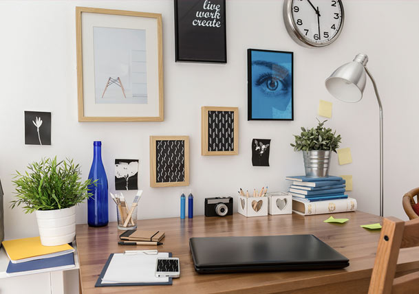 4 Ways to Liven Up Your Desk Space | Best Pick Reports