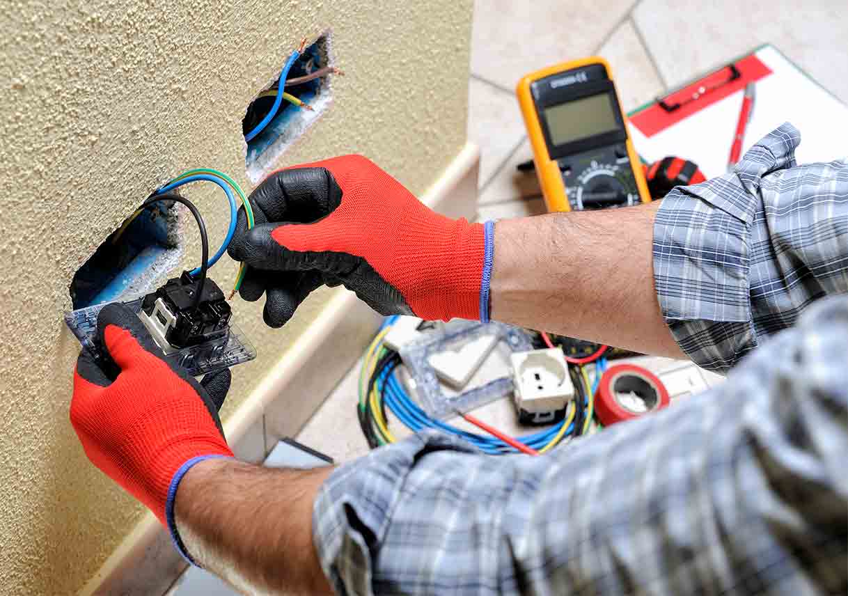 What Should You Ask an Electrician Before Hiring Them? | Best Pick Reports